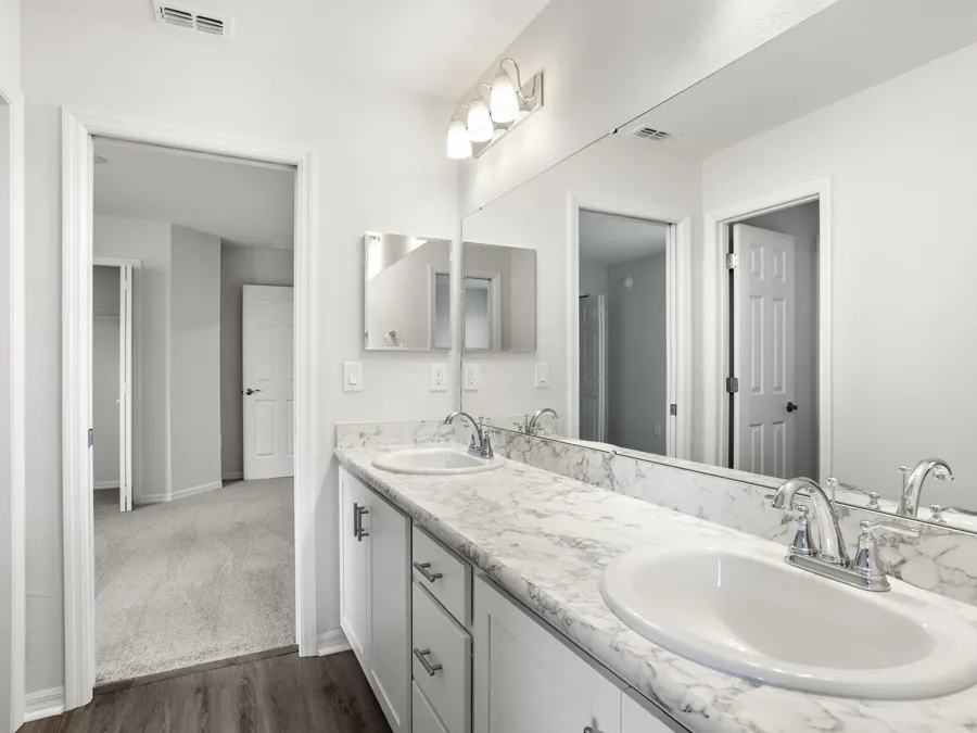 Inspiration Gallery | Seabrooke II - Jack-and-Jill Bath | Highland Homes